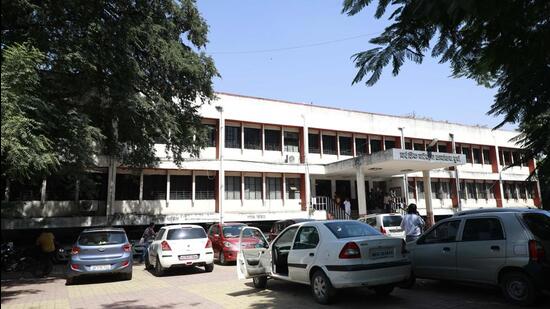 Pay road tax on time or face ₹100 fine daily, warns RTO