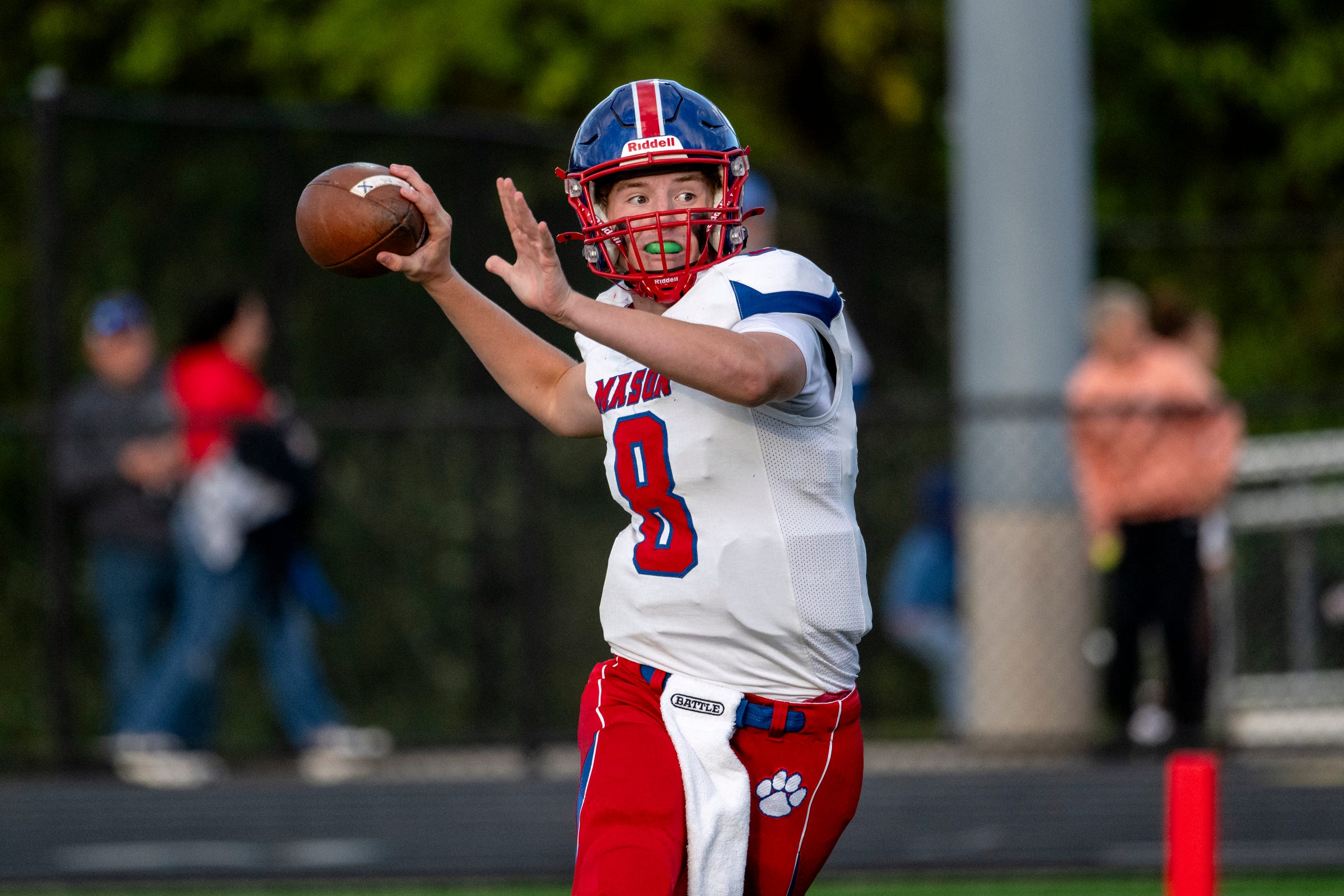 See the Greater Lansing high school football Week 6 standouts