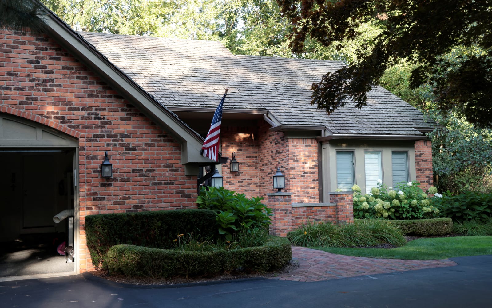 Trump's attack dog who accused Fed official of fraud has parents who ...