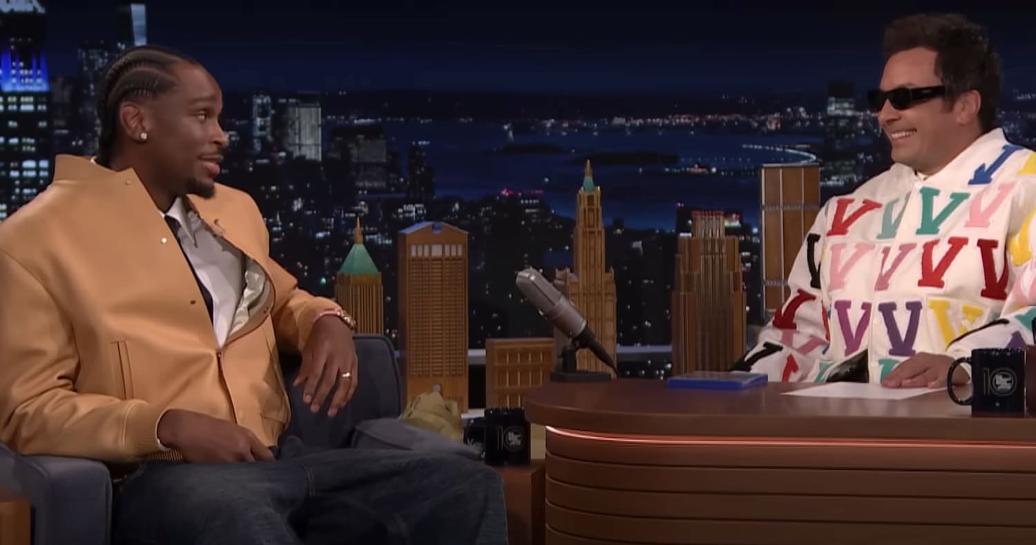 Shai Gilgeous-Alexander shows off new signature shoe on Jimmy Fallon