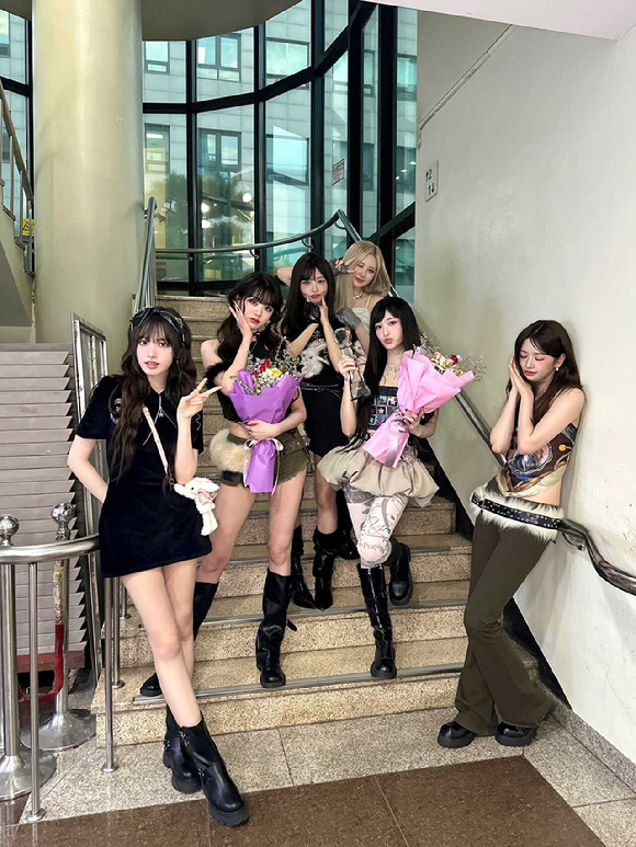 아이브, 신곡 'XOXZ'로 '뮤직뱅크' 1위⋯음방 통산 70관왕