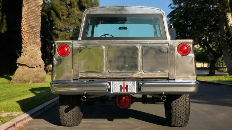 International Harvester Built America's First Crew Cab Pickup In The ...
