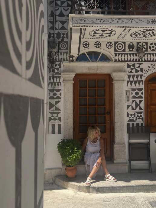 Η Ελεωνόρα Ζουγανέλη μοιράζεται εικόνες και σκέψεις από τις διακοπές ...