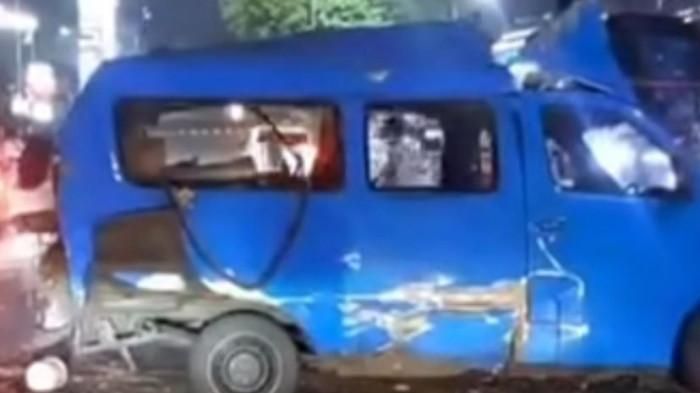 Angkot Biru di Bogor Berubah Compang-camping, Atap Sampai Bodi Terkoyak