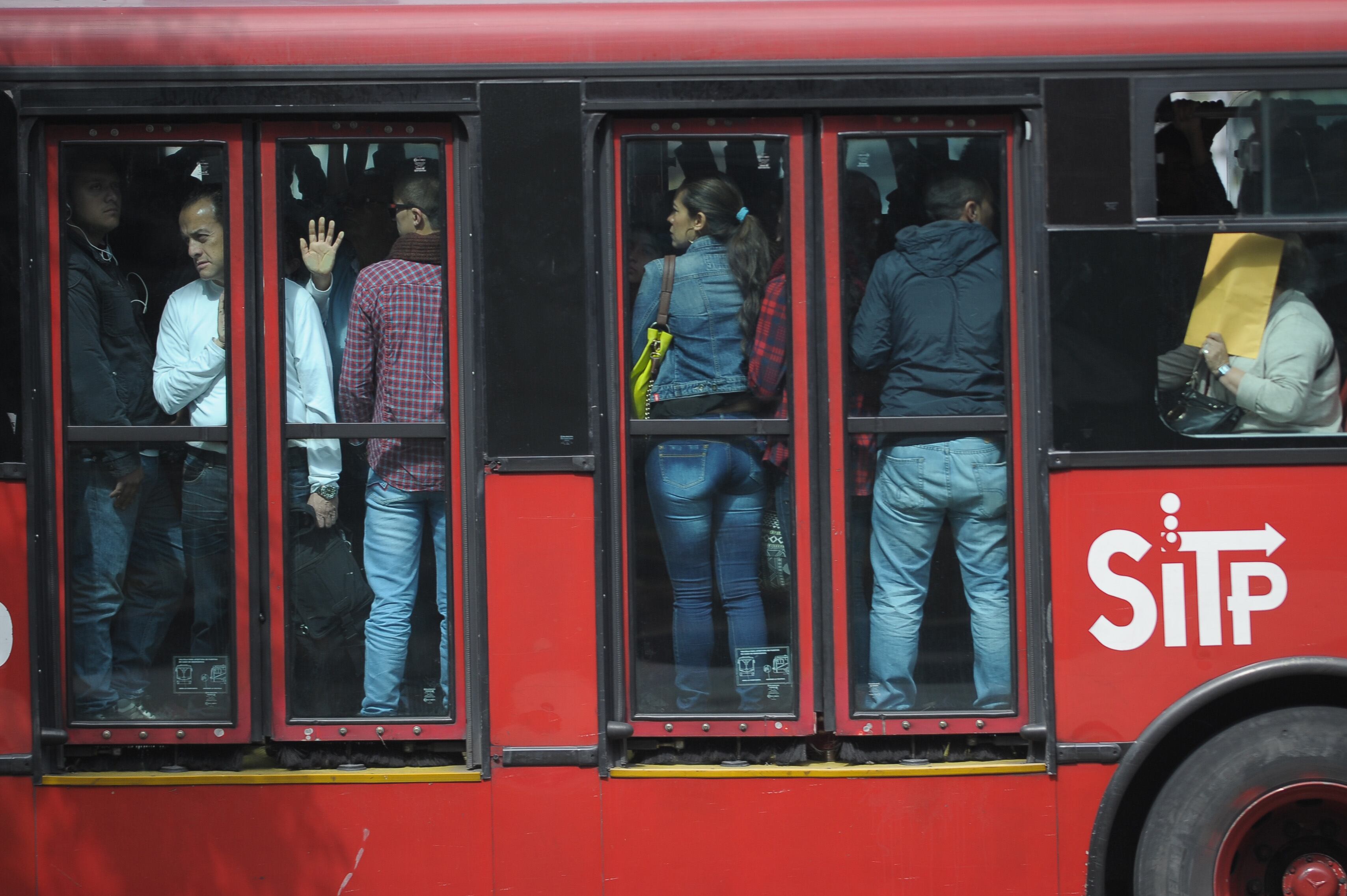 Movilidad hoy: continúa congestión en TM por manifestación en la Av ...