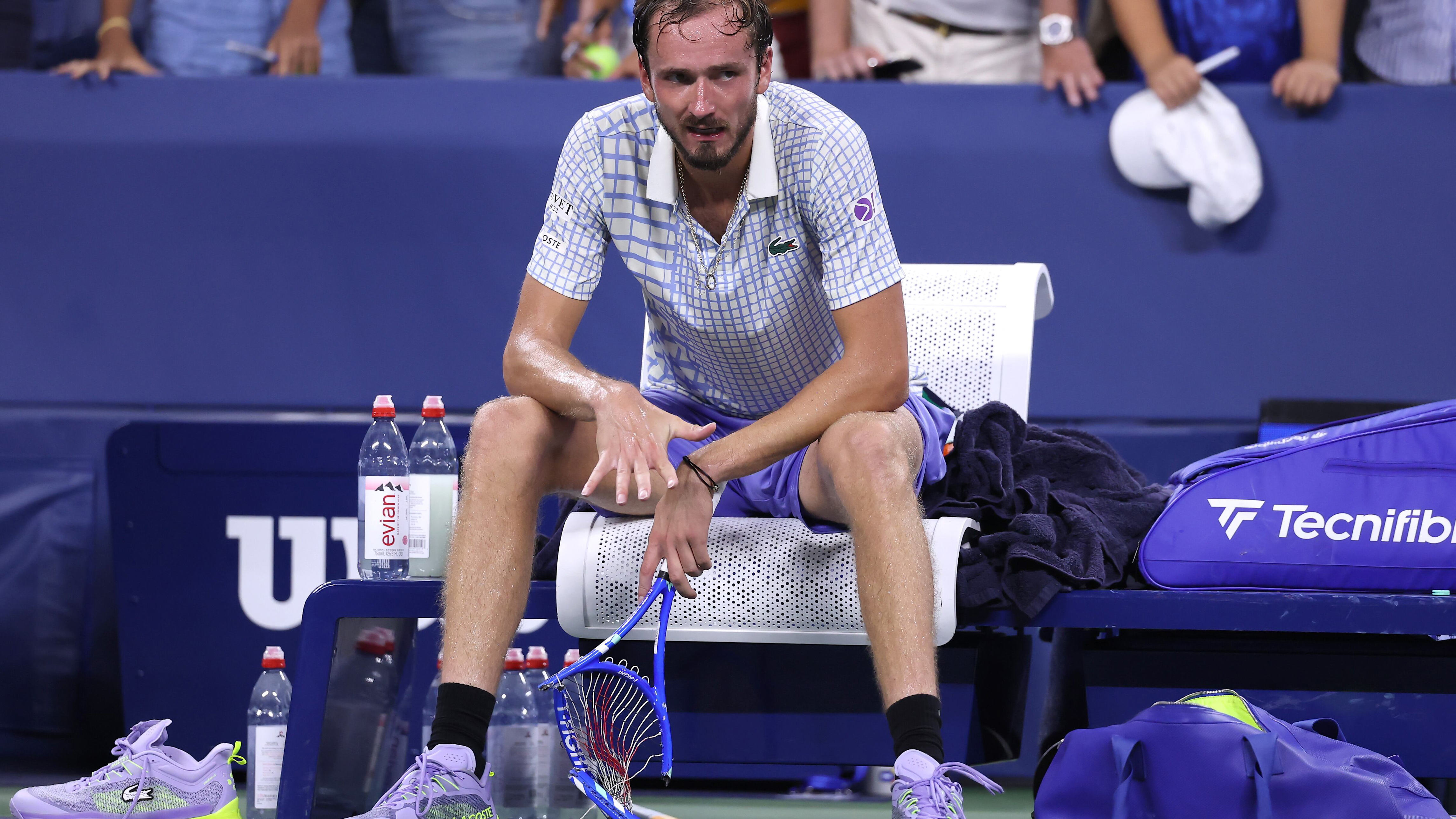 Tennis Star Explodes Over Photographer’s Mistake in Racket-Smashing U.S ...