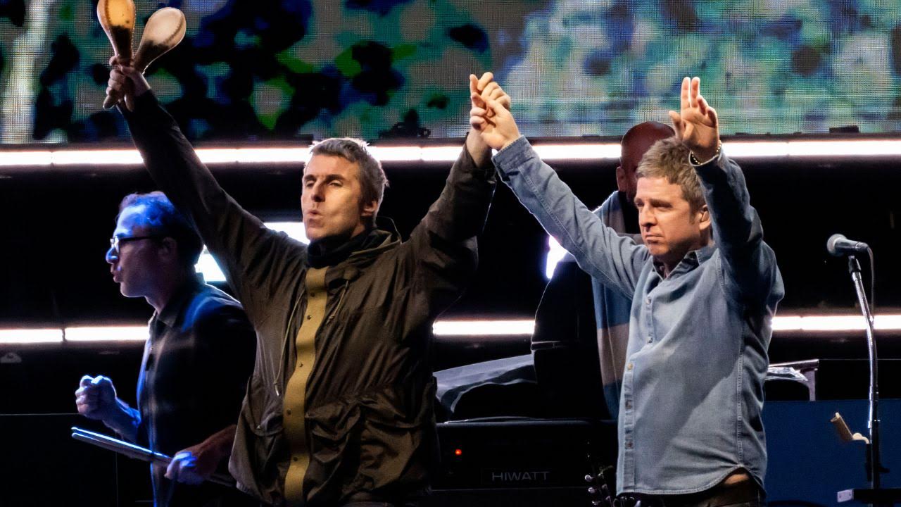 Toronto fans celebrate return of Oasis 17 years after last Canadian concert