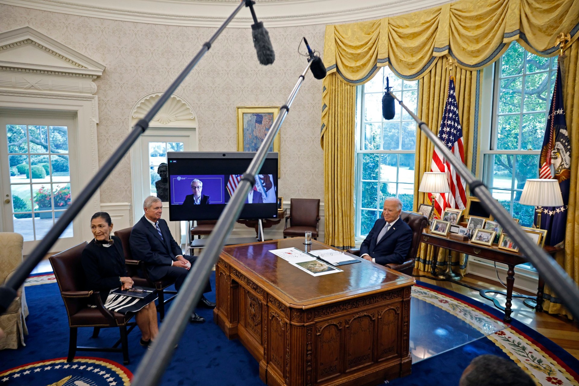 How Trump has glamourised the Oval Office