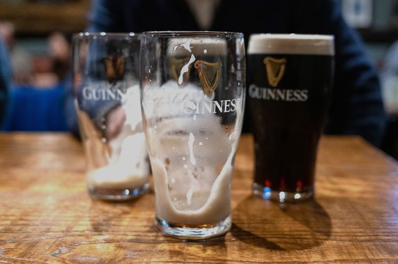 Pub-goer orders Guinness with a glass of water and is livid to see what ...