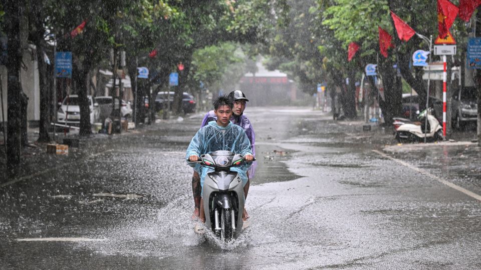 Deadly Tropical Storm Kajiki causes heavy flooding in Vietnam after ...