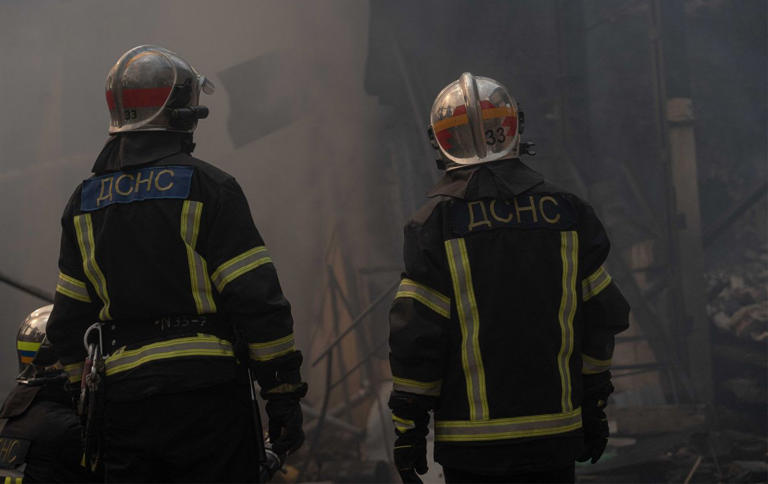 Russia destroys entire street in Ukraine's Sumy region with over 10 drones