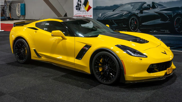 GM halts sales of ZR1 and Z06 while it investigates major issue