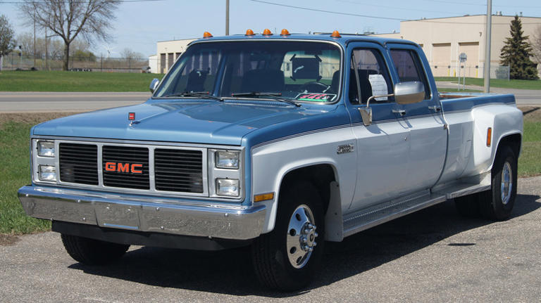9 Of The Most Reliable Square Body Trucks Of All Time