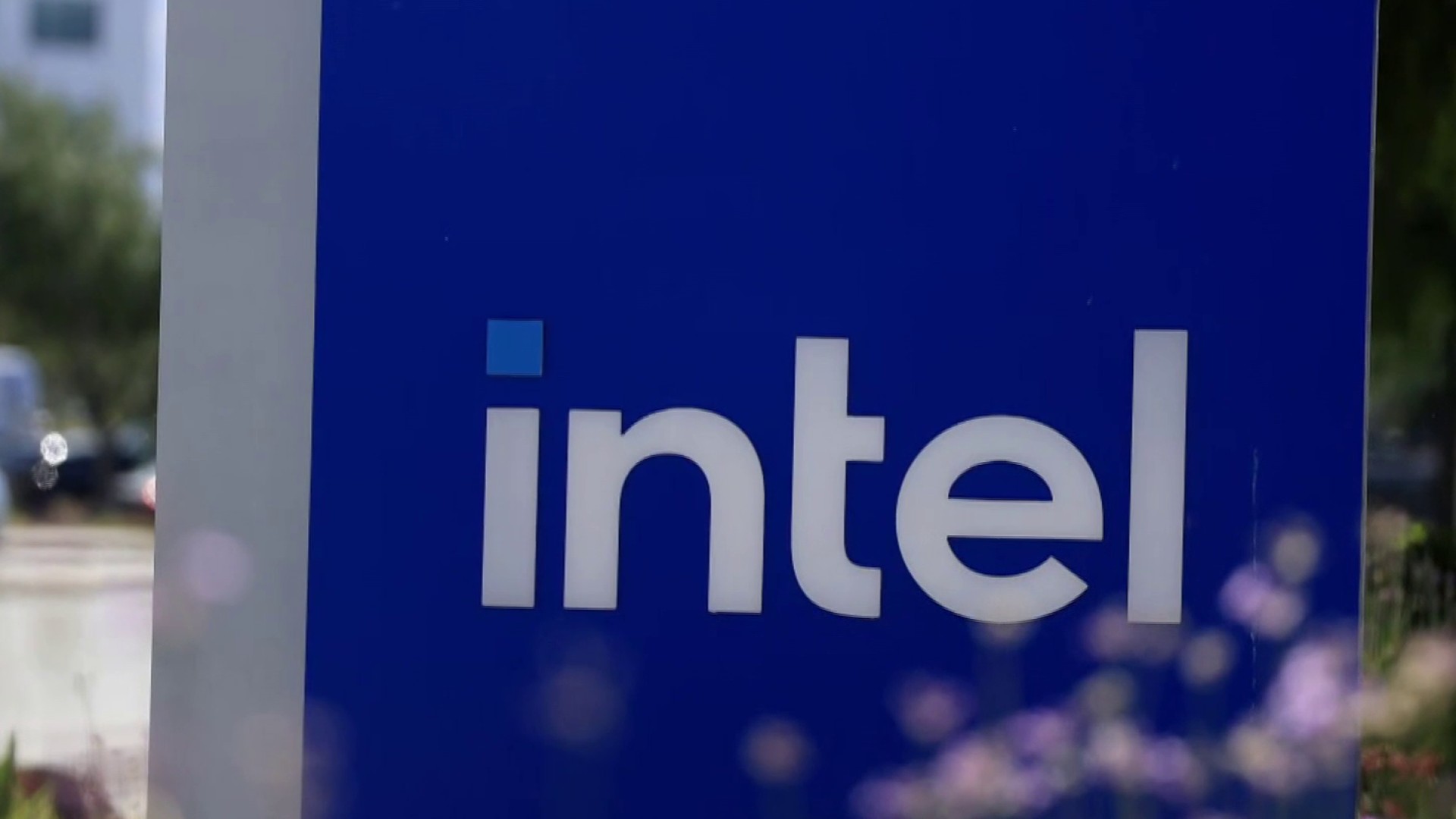 Conservatives speak out against U.S. 10 percent stake in Intel