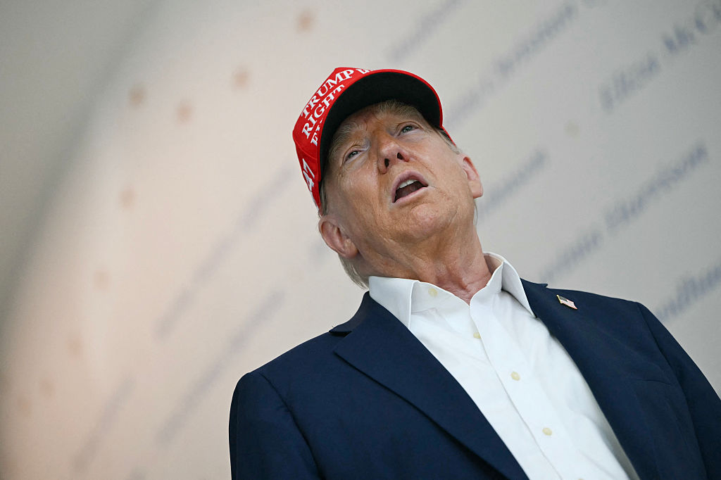 ‘Bravo to This Man’: Donald Trump’s Grand Entrance Unravels After the ...