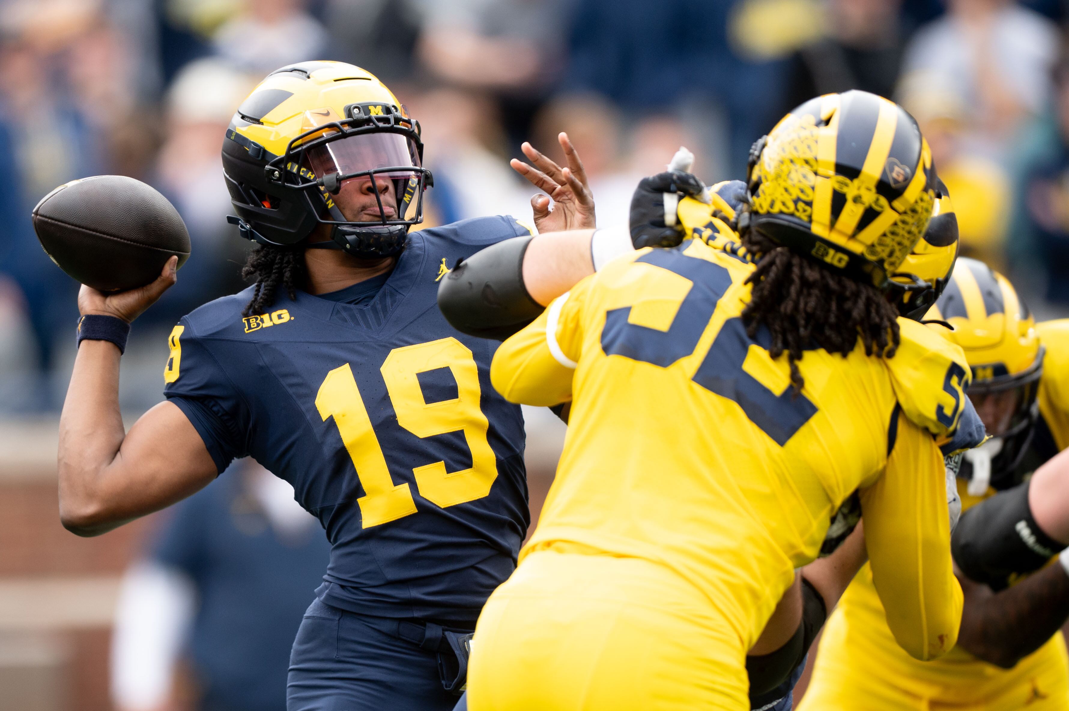 Source: Michigan to start freshman QB Bryce Underwood in opener