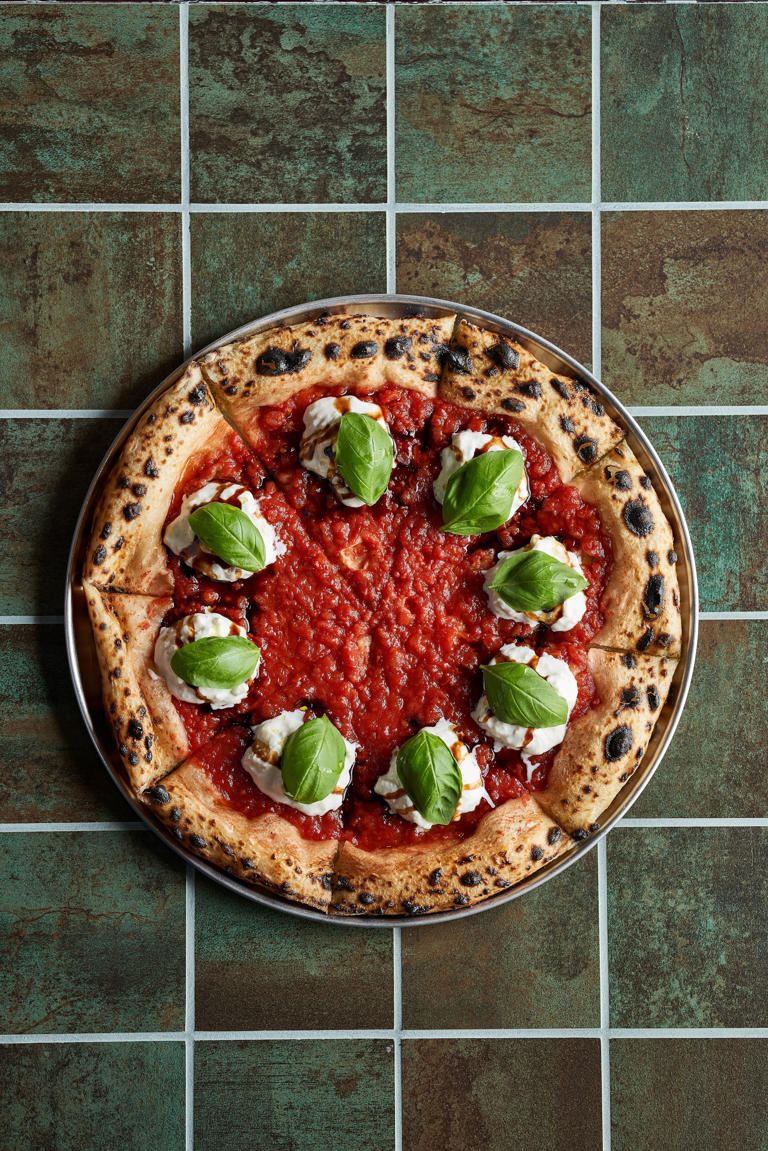 Blu Pizzeria review: Dubai’s viral restaurant lands in Abu Dhabi, but ...