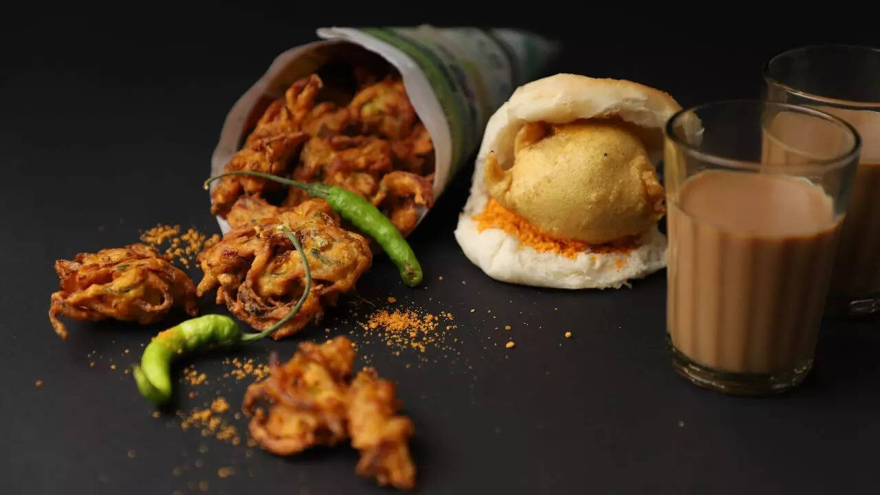 Your monsoon cravings for chai and pakoda could be cancer traps; warns ...