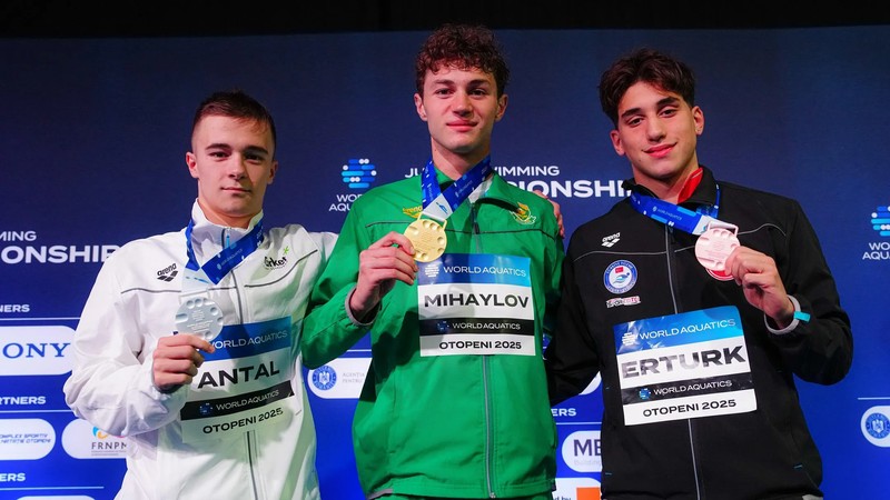 Teen swimming sensation Kris Mihaylov surges to 200m butterfly gold at ...