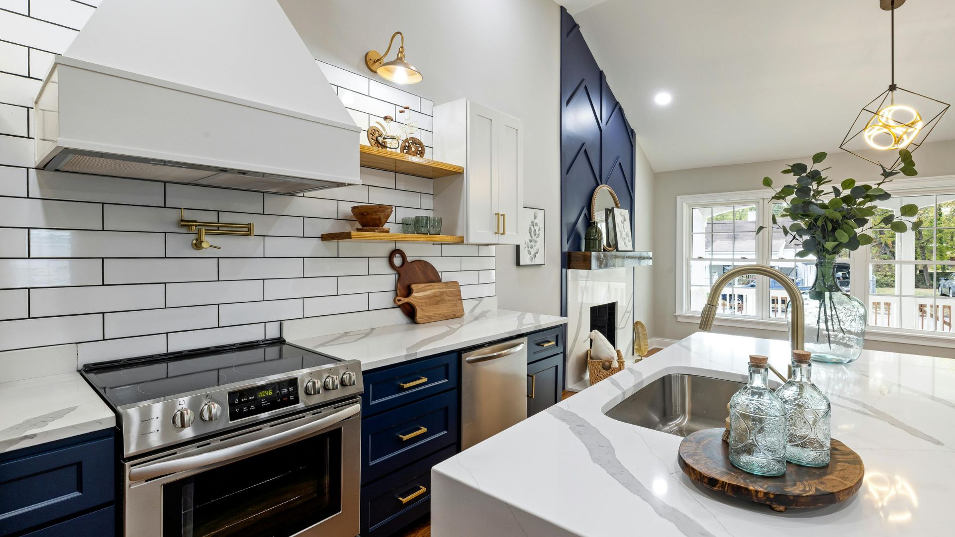 7 Best Kitchen Backsplash Styles And The 7 Most Overused
