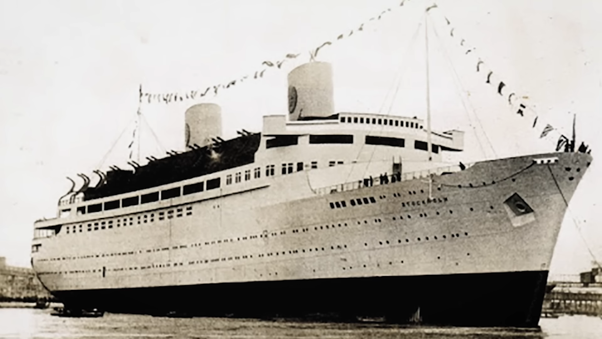 How This Ship Became the Titanic of the 1950s