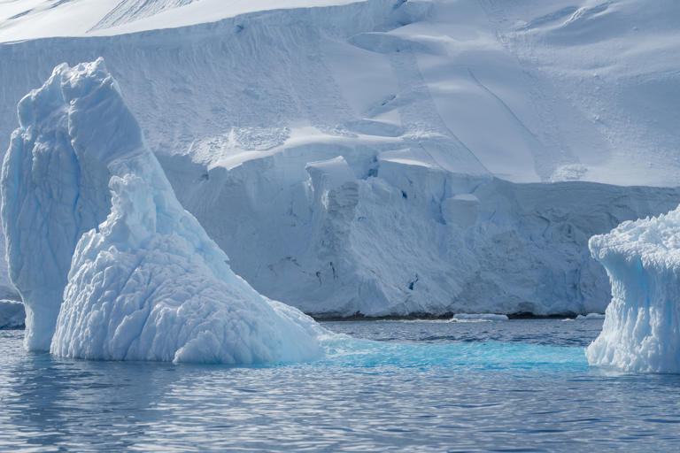 Des scientifiques découvrent d'impressionnantes vallées cachées dans ...