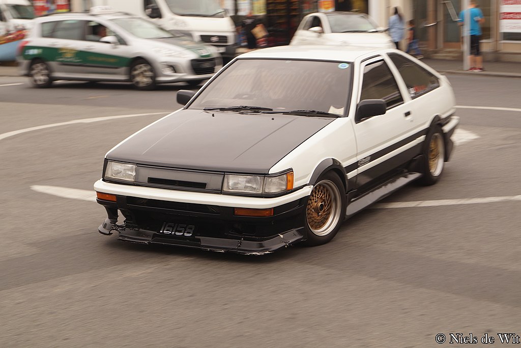 10 Japanese classic cars that outlasted their haters