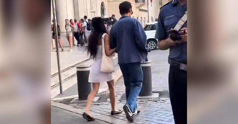 New Couple Alert? Zoë Kravitz and Harry Styles Walk Arm-in-Arm During ...