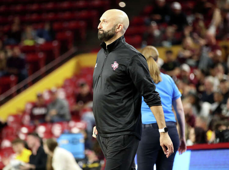 Texas A&M volleyball returns 9 seniors ahead of 2025 season after Sweet ...