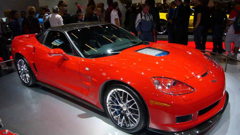 GM halts sales of ZR1 and Z06 while it investigates major issue