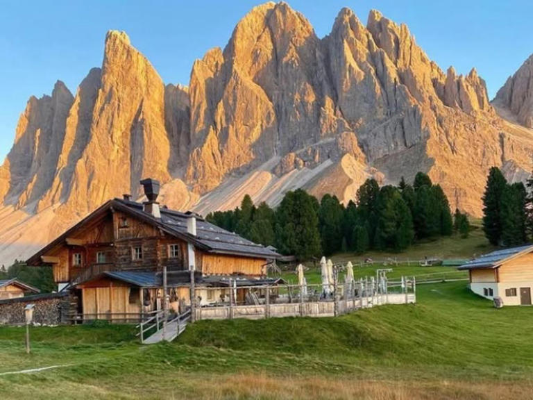 5 Secluded Alpine Escapes That Look Like They’re From A Netflix Fantasy ...