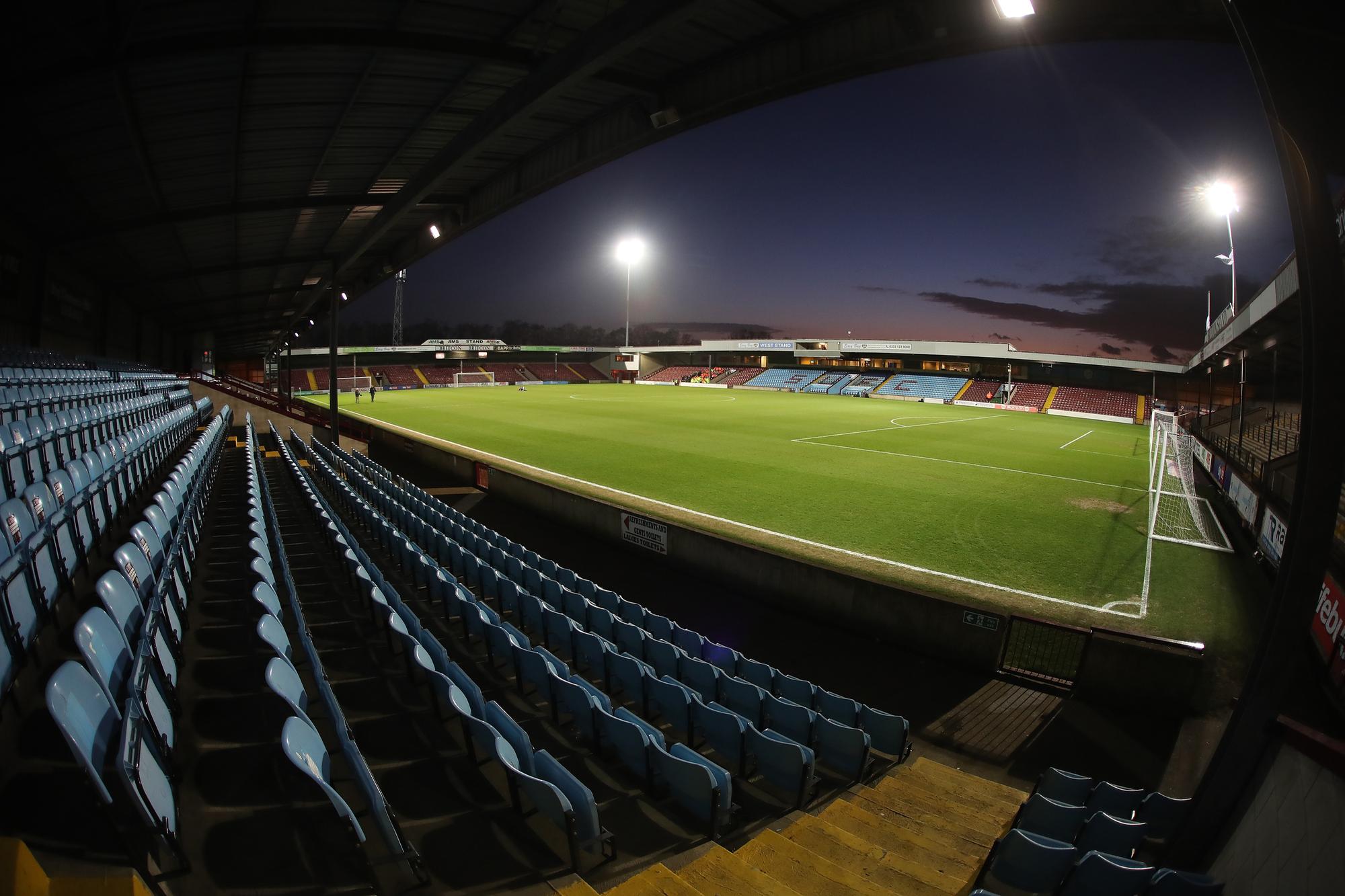 Shaymen unable to take advantage of sending-off as they draw at ten-man ...