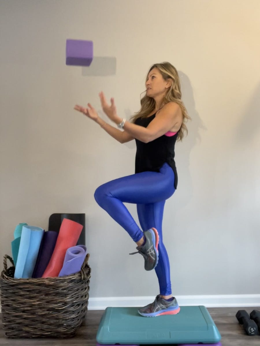 Experts Reveal 8 Balance Exercises to Do Every Day to Improve Balance ...