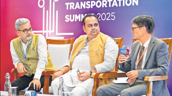 Delhi: Non-fiscal incentives crucial for EV adoption, say experts