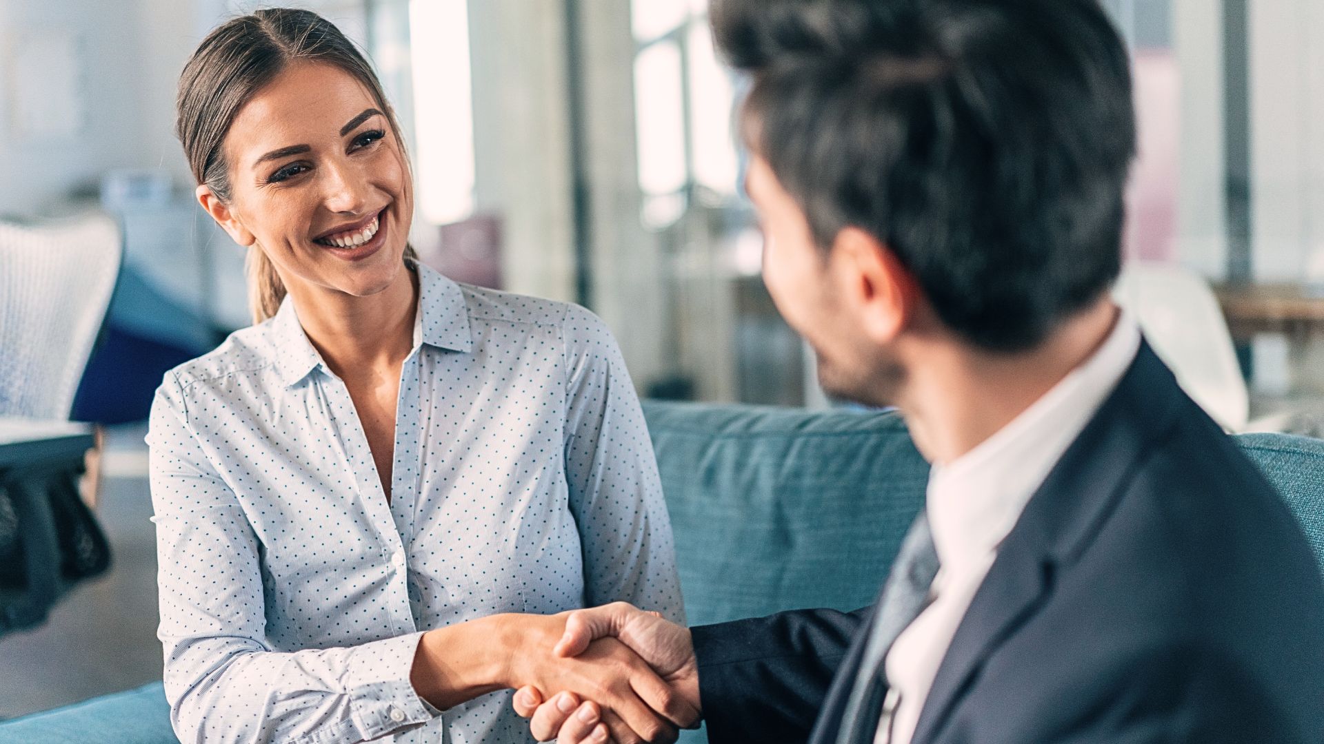 11 Annoying Greetings That Immediately Turn People Off When You First ...