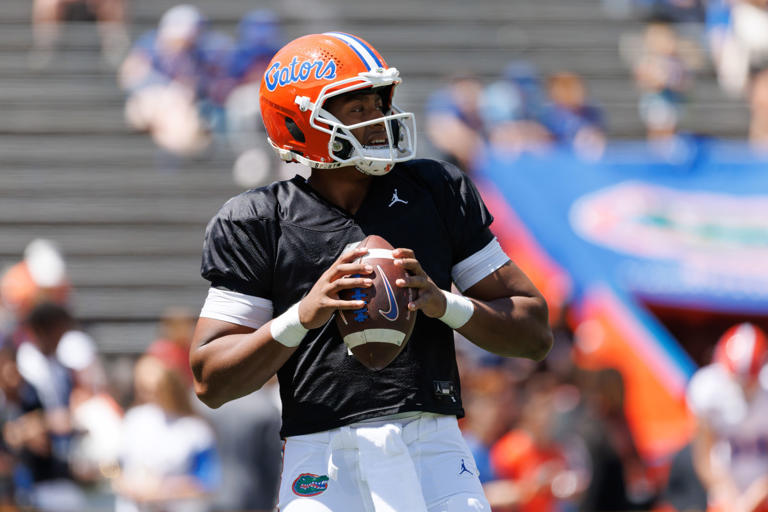 Florida Gators head coach Billy Napier gives important update on ...