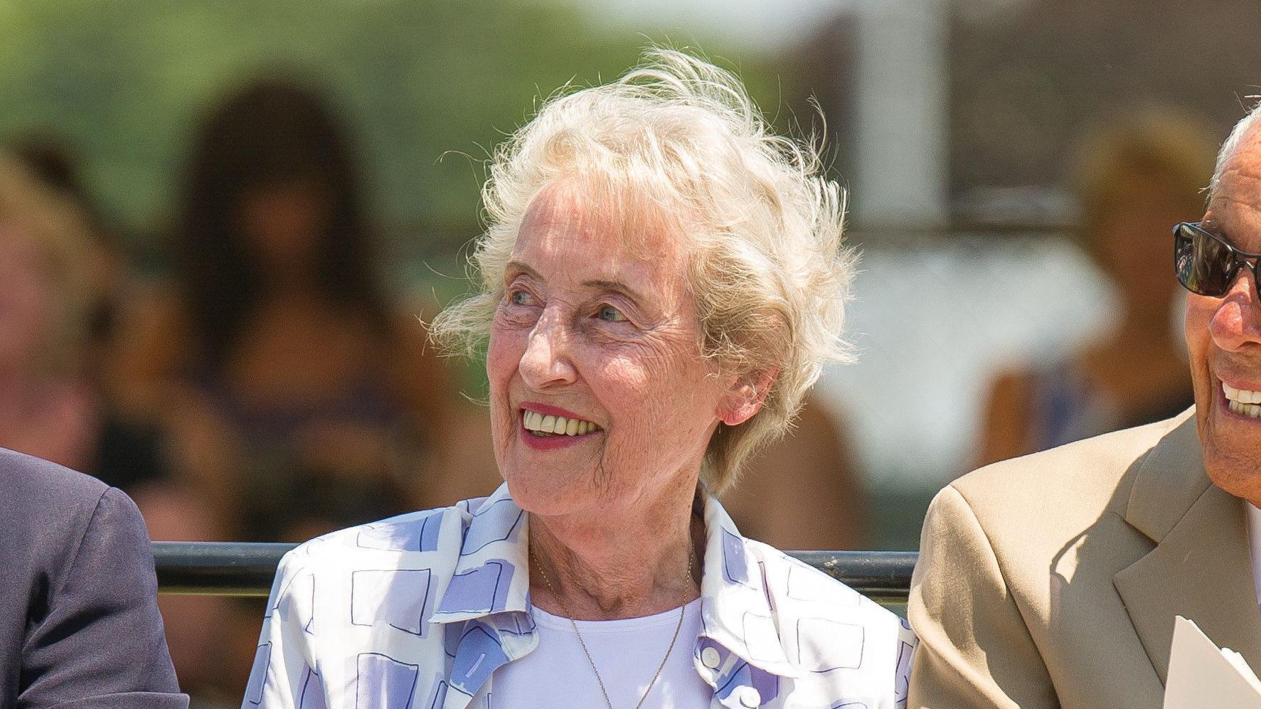 Wimbledon winner Mortimer Barrett dies aged 93