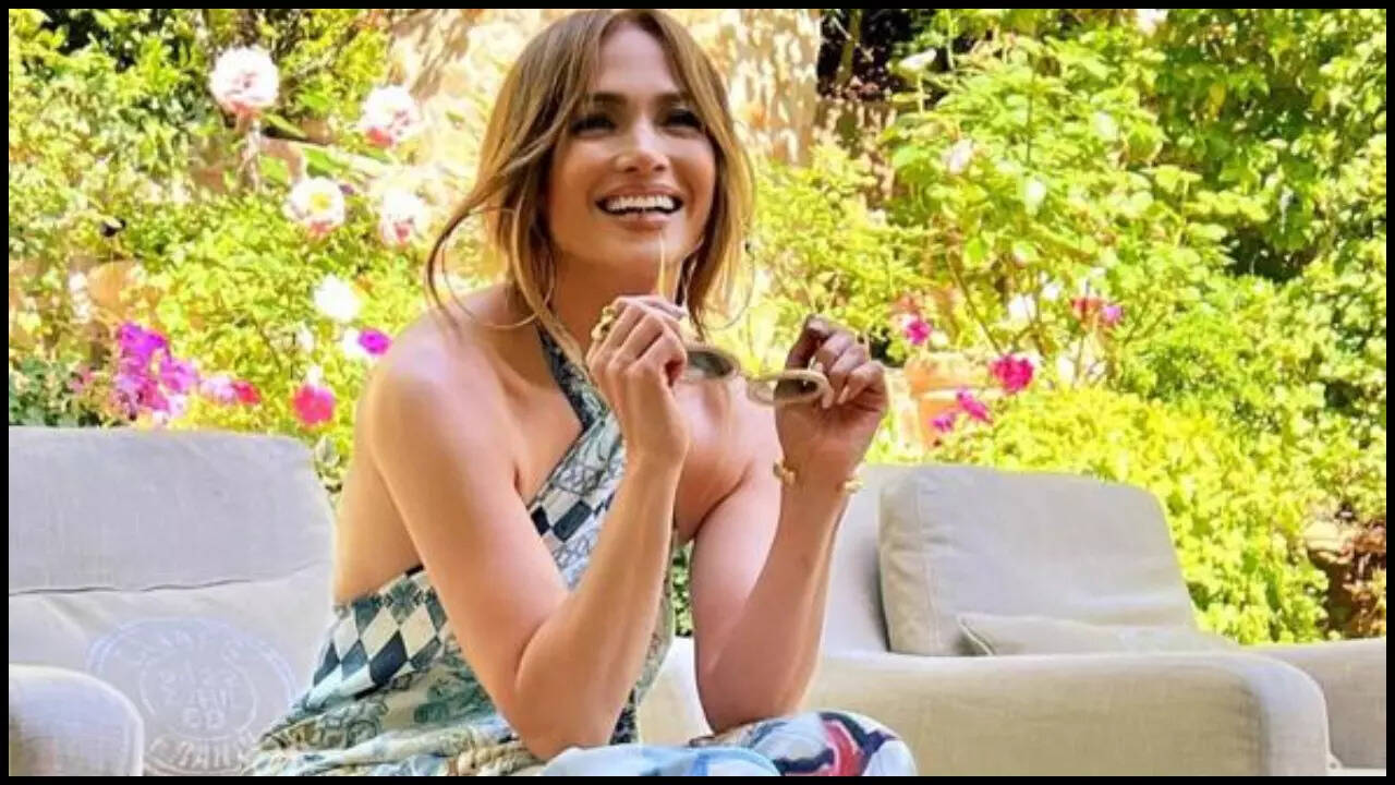 Did Jennifer Lopez get dumped by her record label? Reports state ...