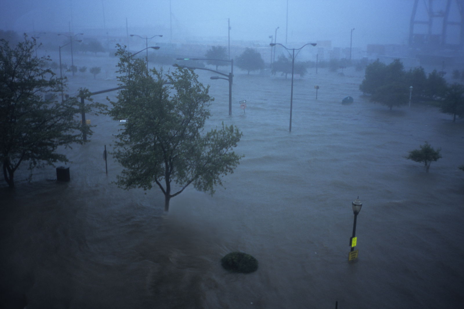 Former New Orleans Mayor Tearfully Reflects On Hurricane Katrina 20 ...