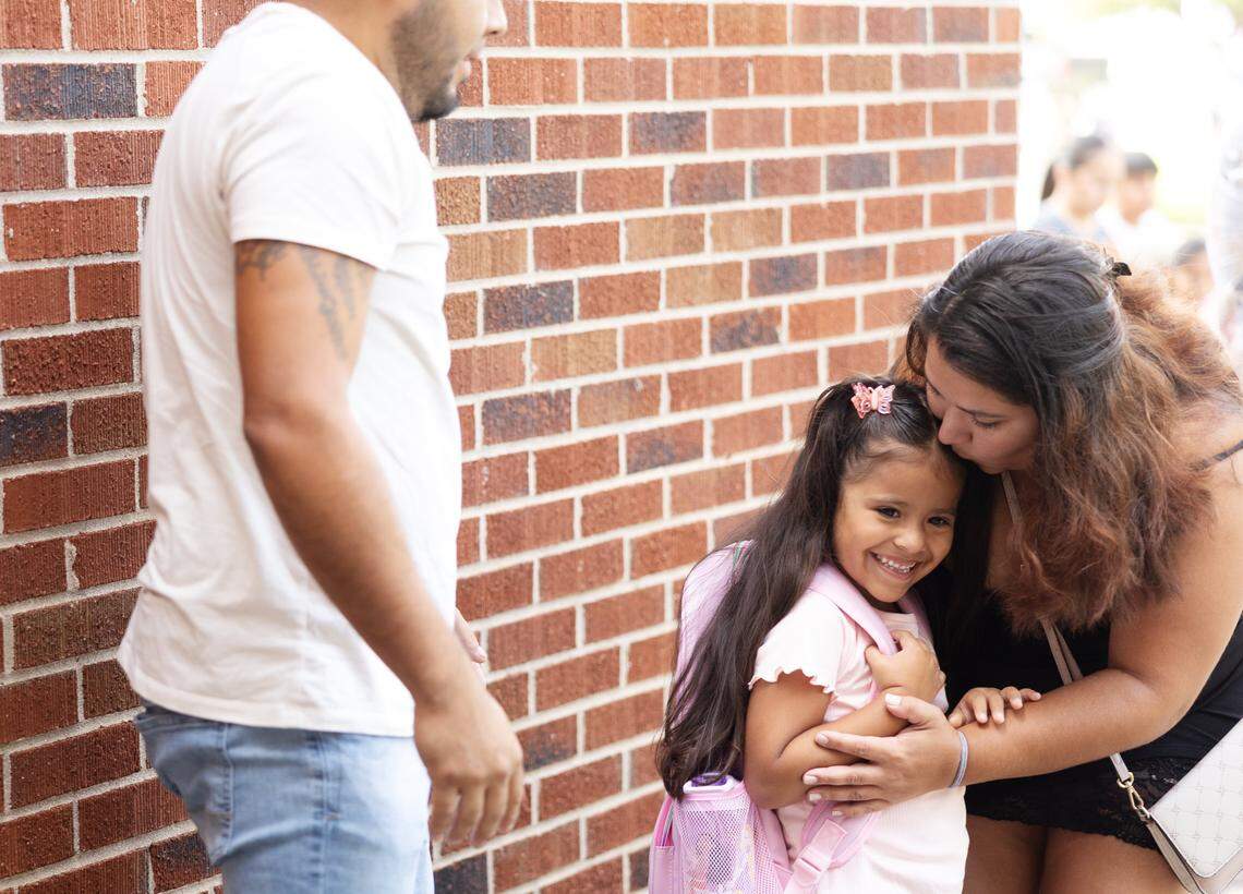 Charlotte-Mecklenburg Schools releases calendar options. One has ...