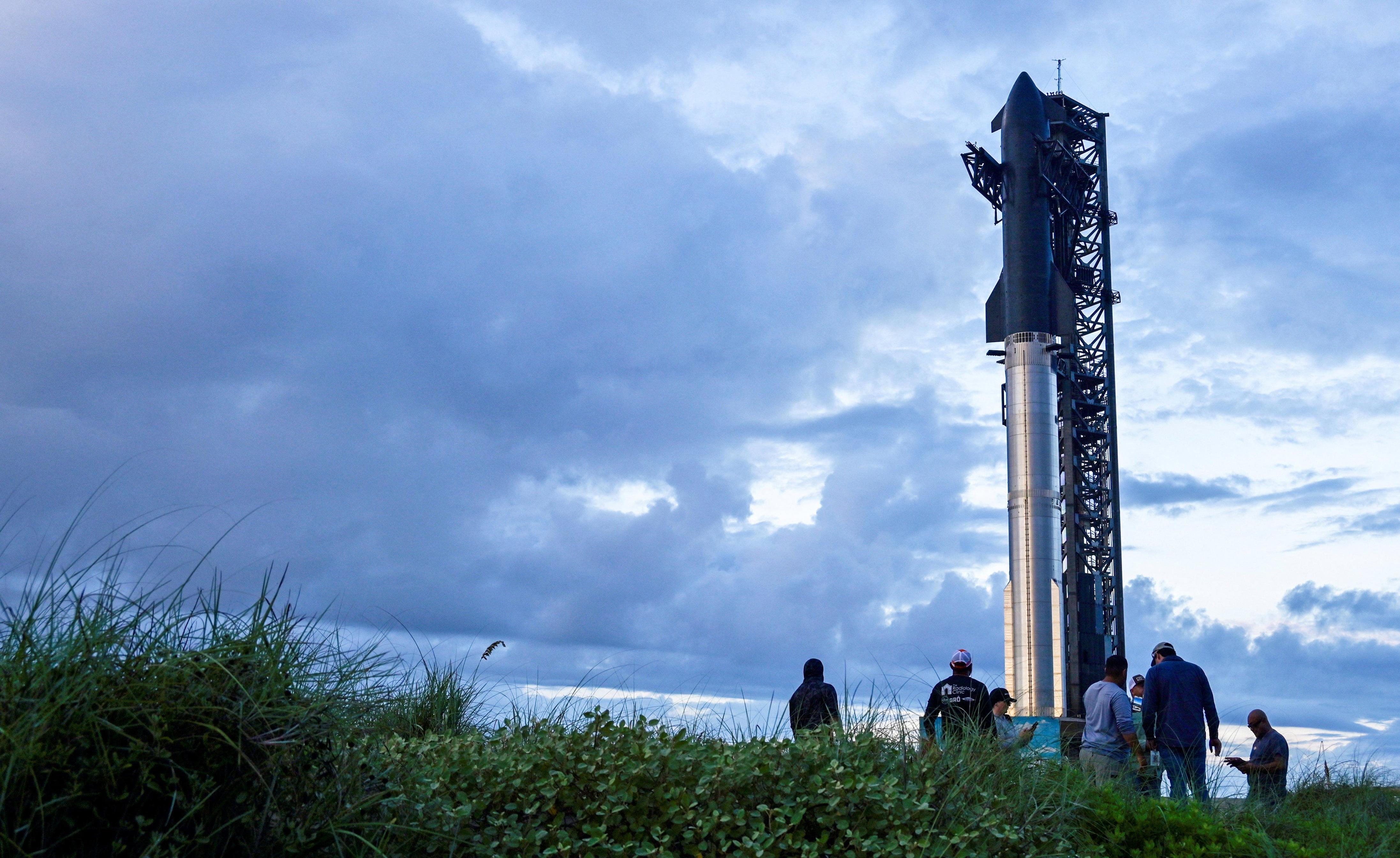 SpaceX will attempt to launch Starship on flight 10 after scrub. Here's ...