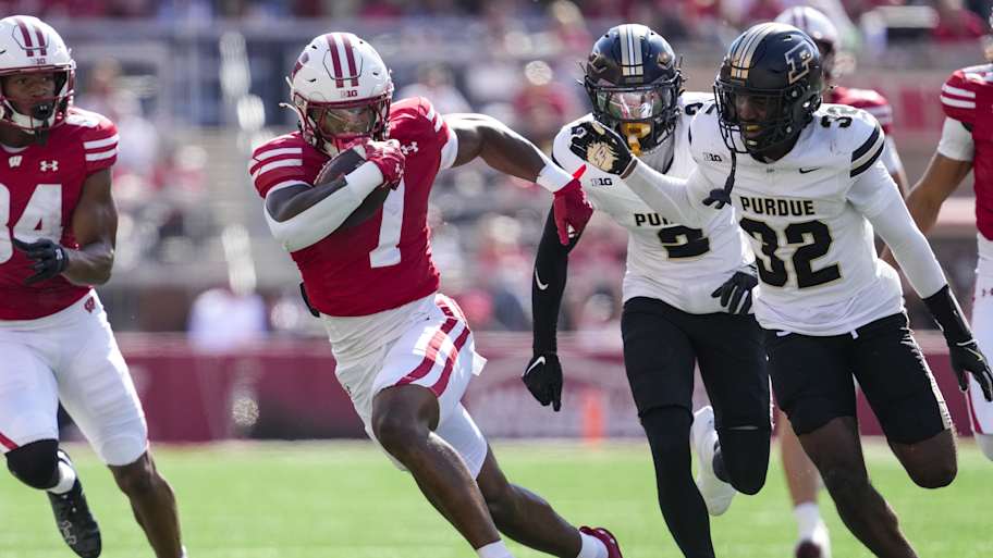 4 biggest surprises on Wisconsin Badgers Week 1 football depth chart