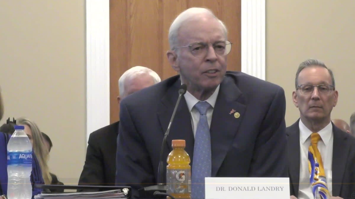 UF plucks interim president from Columbia University