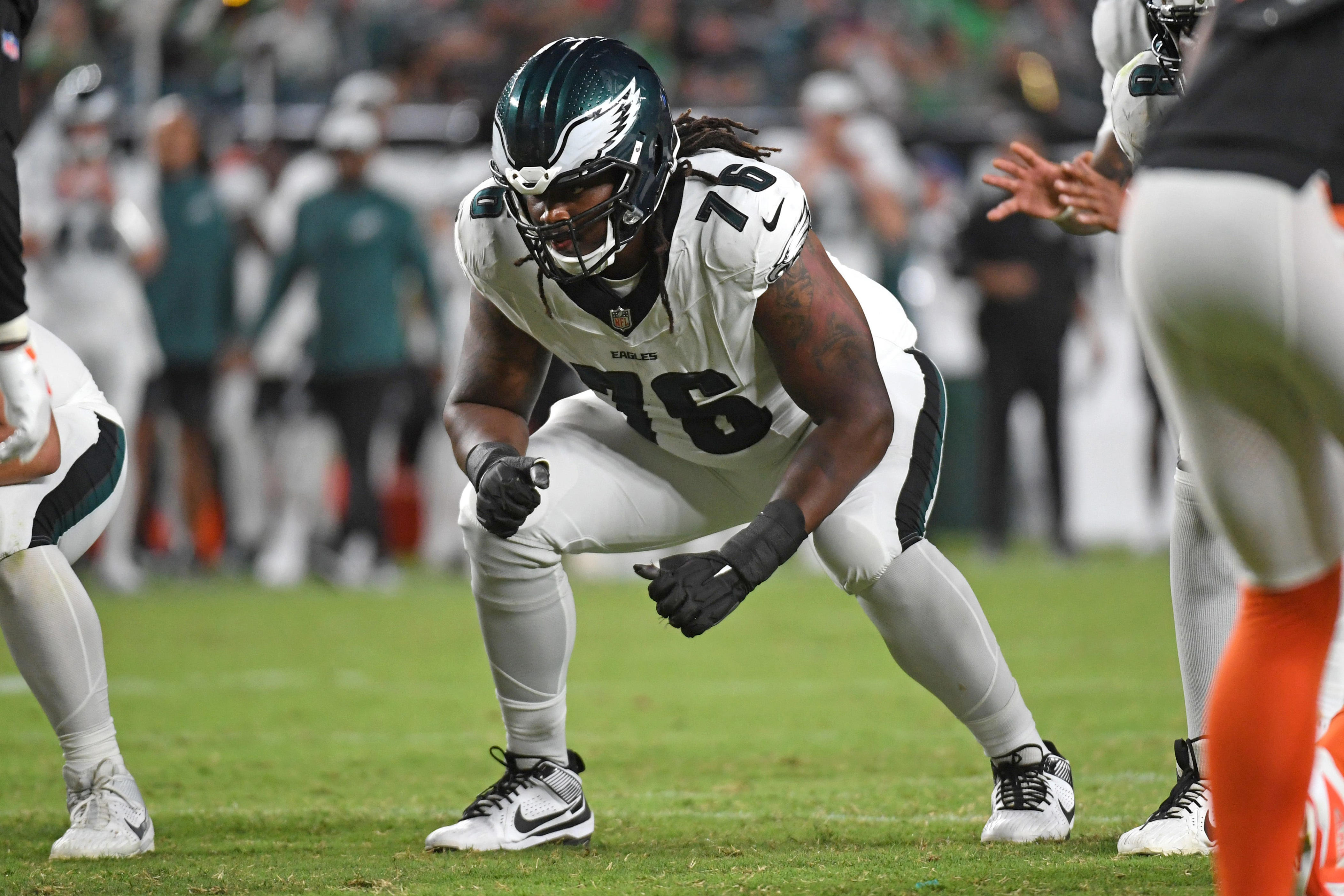 Roster move: Philadelphia Eagles sign offensive guard Kenyon Green