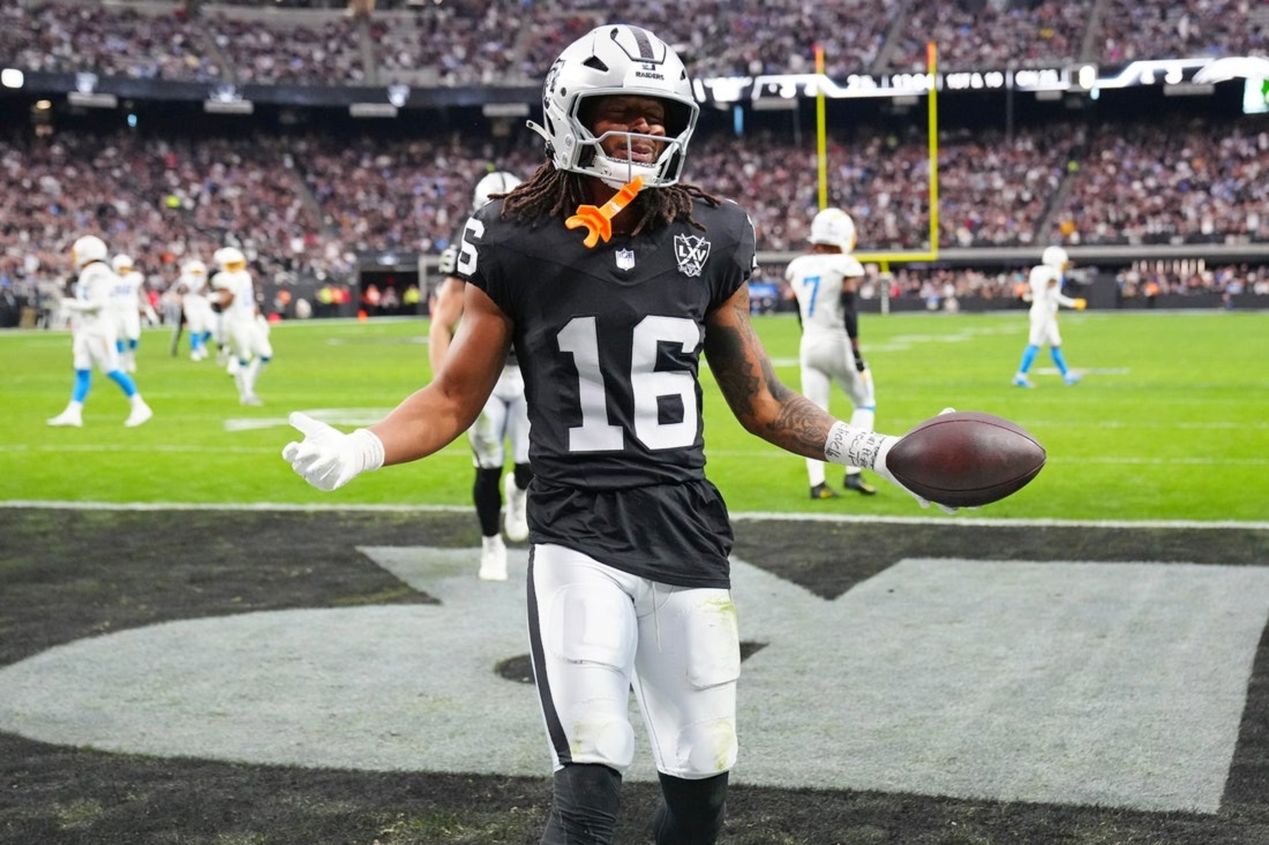 Reports: Jaguars acquire WR Jakobi Meyers from Raiders