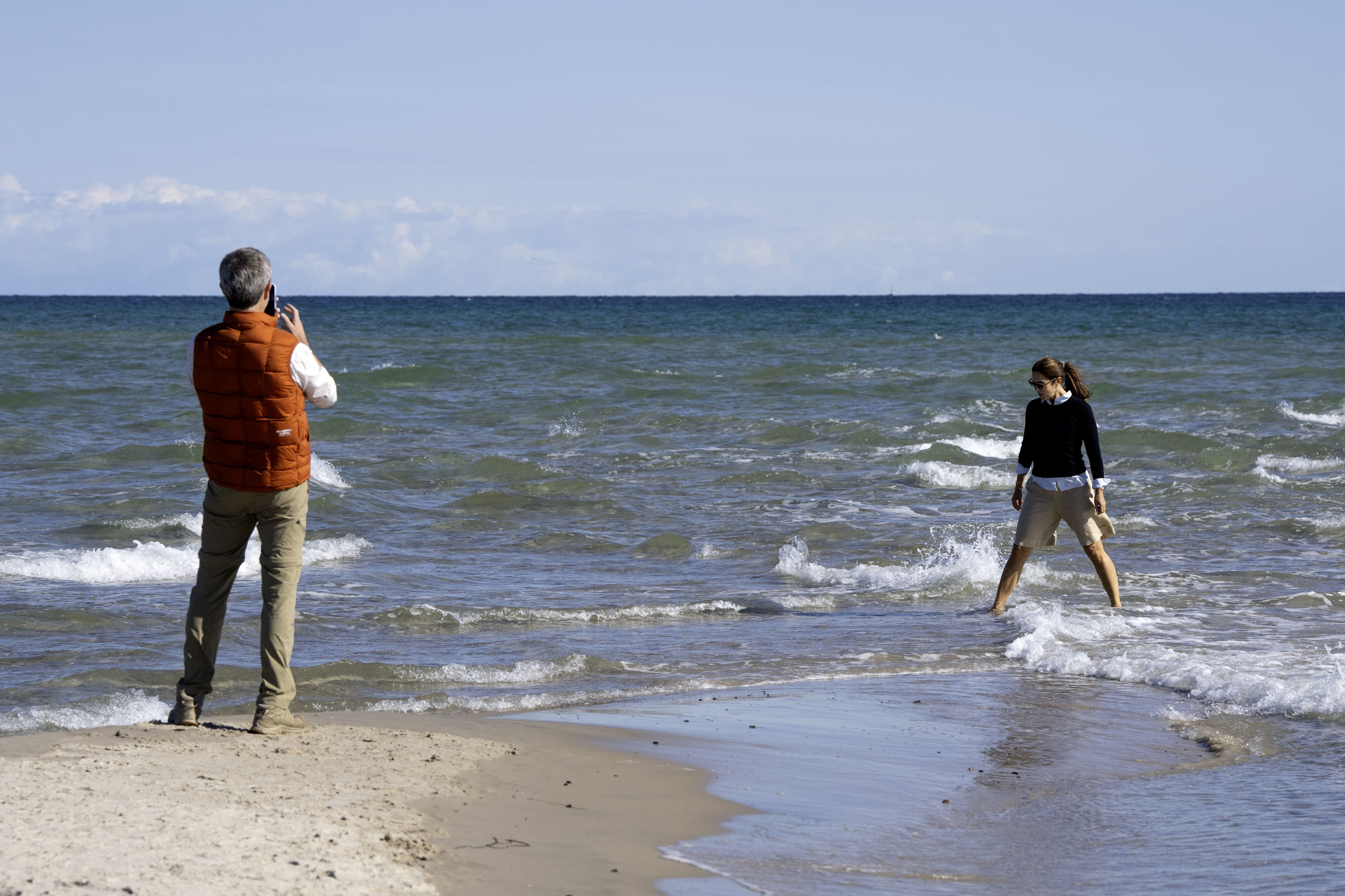 Kongeparret smed skoene og vadede mod Danmarks nordspids