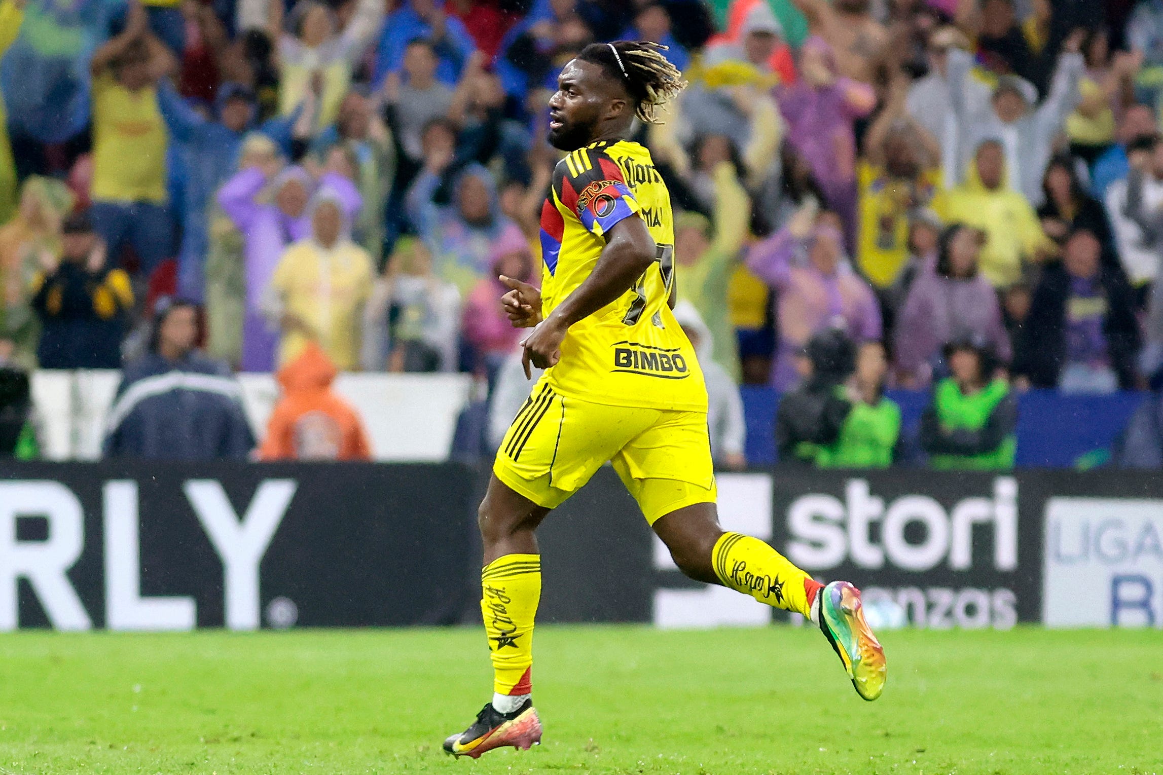 Saint-Maximin scores dramatic winner on Club America debut