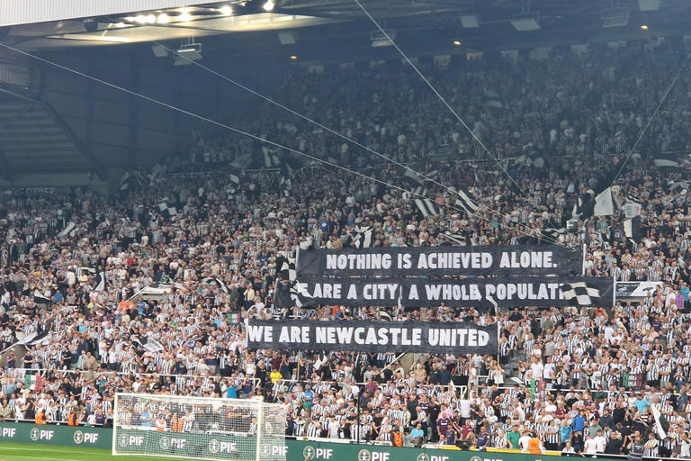 Newcastle fans send defiant message amid Alexander Isak issues
