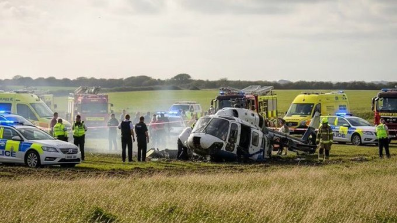Isle of Wight Crash: Three Dead After Robinson R44 II Helicopter Goes ...