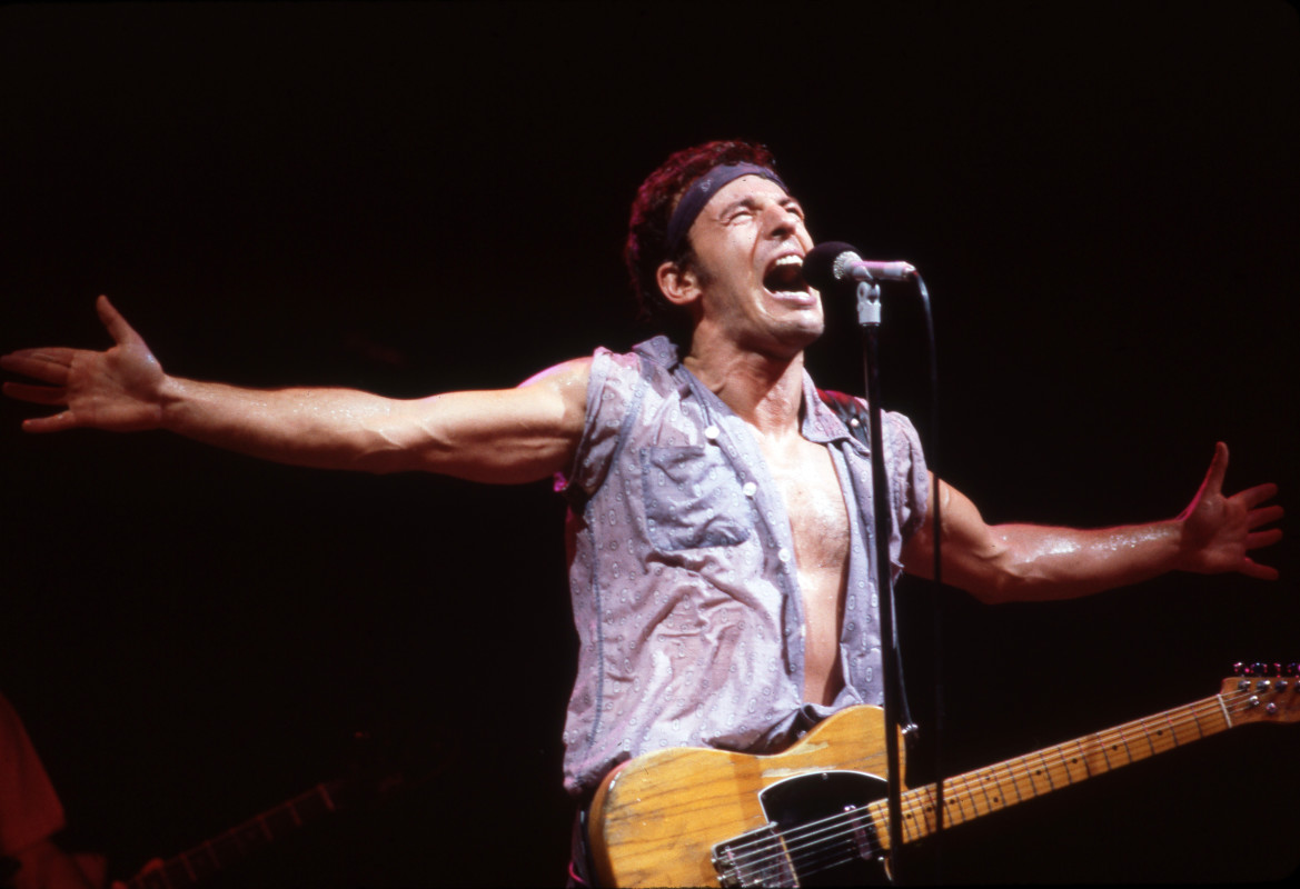 Controversial Singer Slams Bruce Springsteen: ‘He Duped Us All’